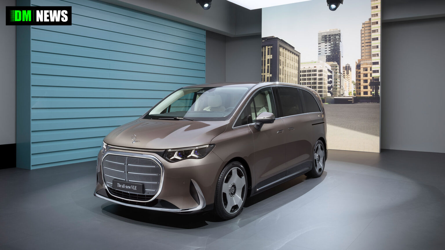 Mercedes-Benz Reveals All-New Electric VLE With 700 km Range and Luxury ...